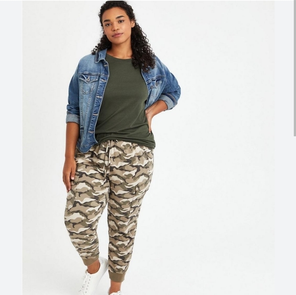 torrid | Pants & Jumpsuits | Torrid Camo Cargo Joggers | Poshmark